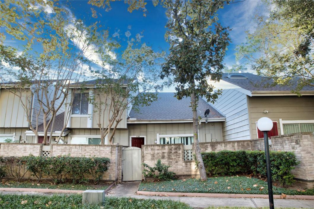 7075 Greenway Chase Street - Haley Garcia Group